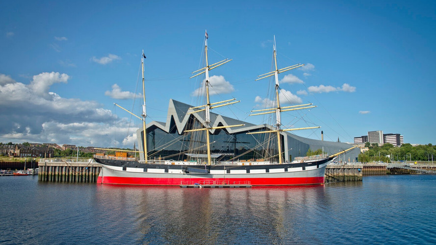 Glasgow Music Tour Tickets - Shipyard Bards, Tall Tales and Dinner