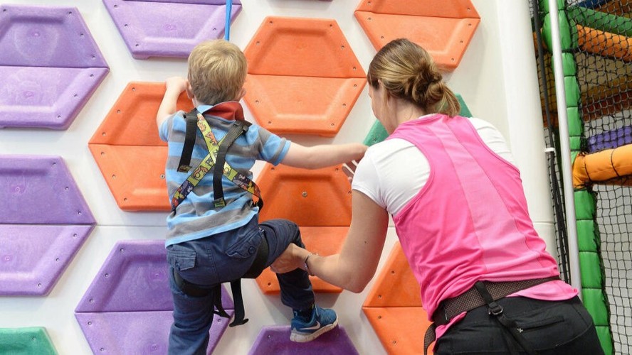 Rock Up Meadowhall Tickets - £9.95 Kids Climbing Sheffield