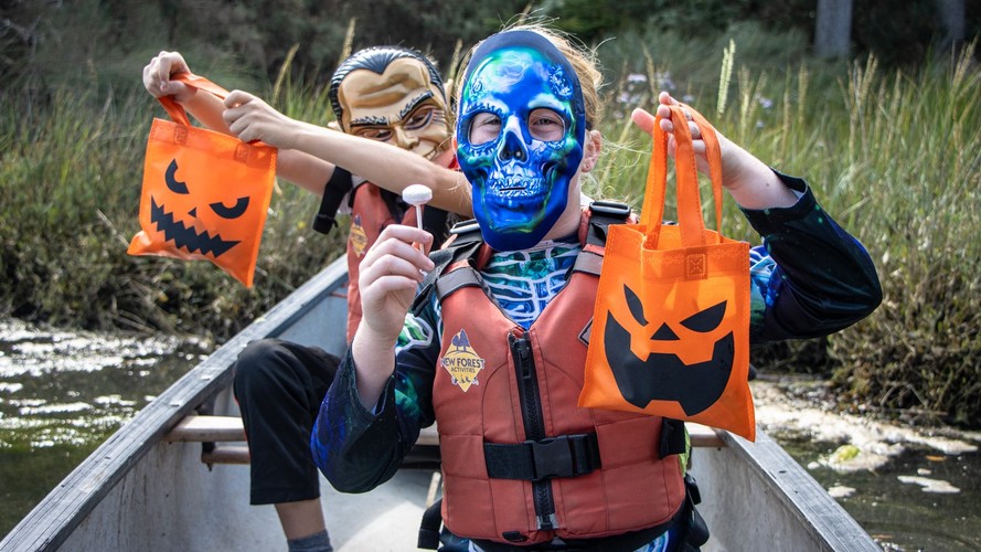 Halloween Canoeing - October half-term activities Hampshire - New ...