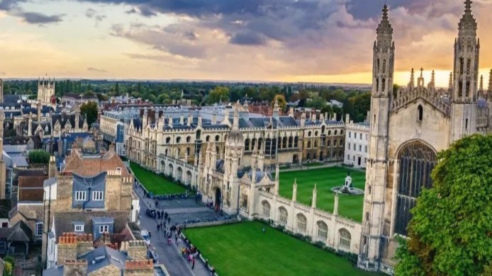 Free £5 Voucher With Purchase - Cambridge Walking Tours