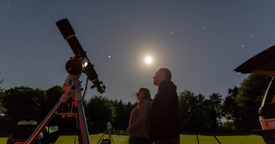 Group Stargazing Wales - Stargazing in Brecon Beacons