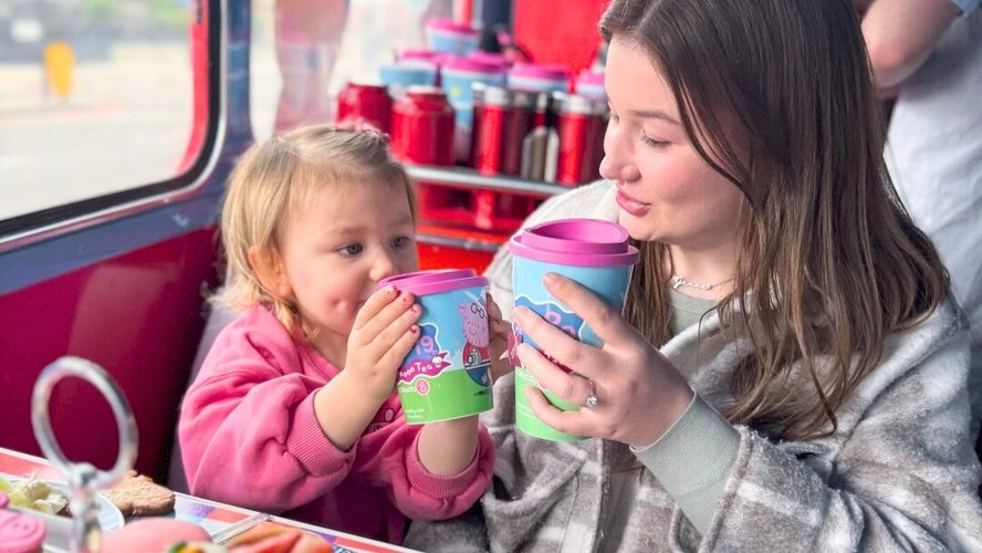 Peppa Pig Bus London Tickets - Free £5 Voucher With Purchase