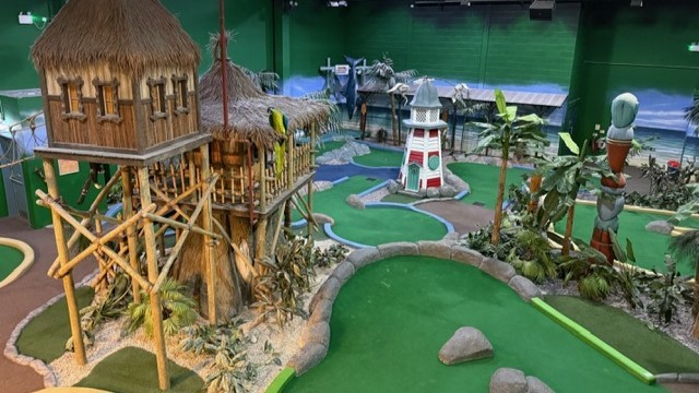 Paradise Island Adventure Golf Manchester - Free £5 Voucher With Purchase
