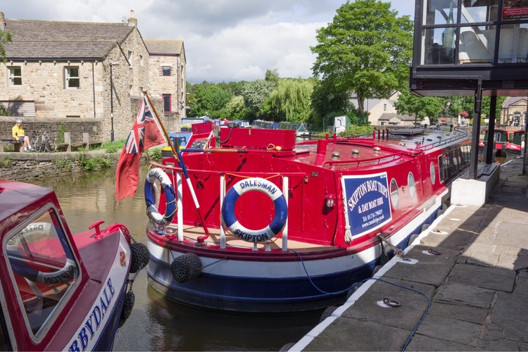 Lowest Price Tickets - Magical Santa Trip - Skipton Boat Trips